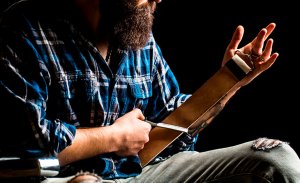 How to Sharpen a Straight Razor • Step-by-Step Tutorial