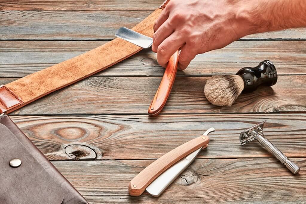 5 Best Straight Razors of 2019 • Cut-Throat Review by PRO Barber 💈